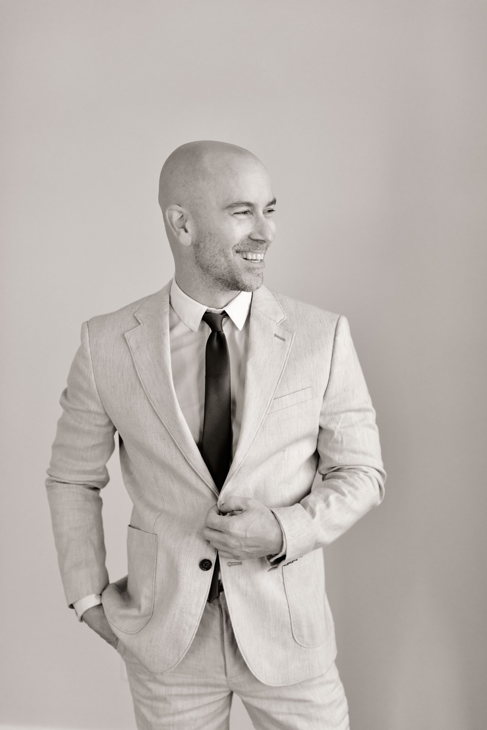 Booked Solid Podcast Episode 7: Closing the Sale with Zach Gray